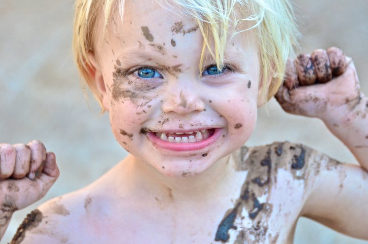 Five dirty habits to encourage in your kid | The Little Blog